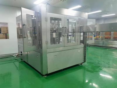Cina 18 Teste 500 ml 1000 ml Macchine per imbottigliare e coprire l'acqua in plastica in vendita