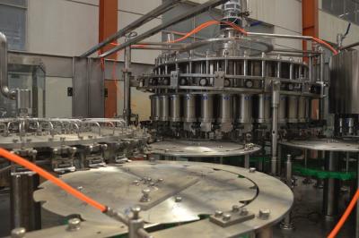 Cina 7000BPH PET Bottiglia Macchine di riempimento dell'acqua per la linea di produzione di acqua da professionista in vendita