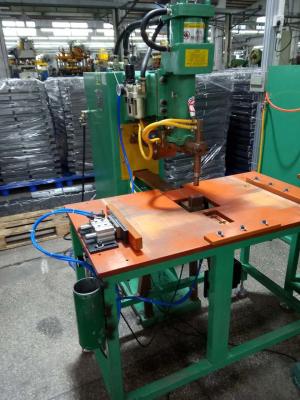 中国 600mmの腕のスポット溶接機械多ポイント ロウイングの溶接機 販売のため