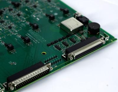 中国 高速Tg FR4通信PCBアセンブリ 高速ターンSMTサポート 高周波アプリケーション 販売のため