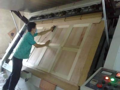 China High frequency wood pallet making machine with slope workbenck for sale