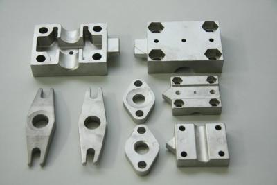 Cina Prodotto di componenti CNC OEM Hardware metallico non standard con acciaio inossidabile in vendita