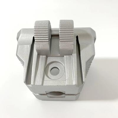 Cina Fusione a fusione per finestre in alluminio ad alta precisione su misura per componenti hardware CNC OEM in vendita
