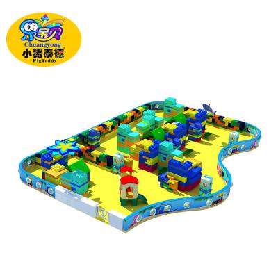 Cina Materiale di legno del campo da giuoco dei giochi dei bambini dell'attrezzatura della schiuma dell'interno molle del PVC in vendita