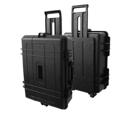 China Maleta rígida con ruedas de plástico IP67 a prueba de agua, 6.1 kg, 666x500x220mm en venta