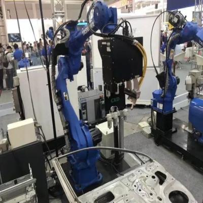 China 6 Aixs Robot Arm YASKAWA AR1440 Industrial Robot With Robot Linear Rail For ARC Welding for sale