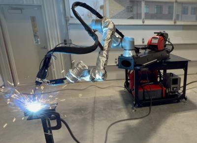 China Welding Robot Universal Robot UR20 Collaborative Robot With Megment Welder For Mig Welding for sale
