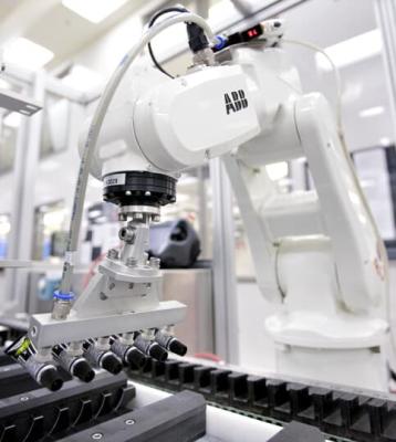 China 6 Axis ABB IRB 120 Industrial Welding Robot Arm Payload 3kg Reach 580mm With IRC5 Controller for sale