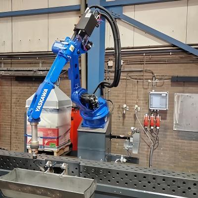 China 6 Axis Industrial Welding Robot / Arc Welders Of Yaskawa Robot Welder AR2010 For Agriculture/Automotive Welding for sale