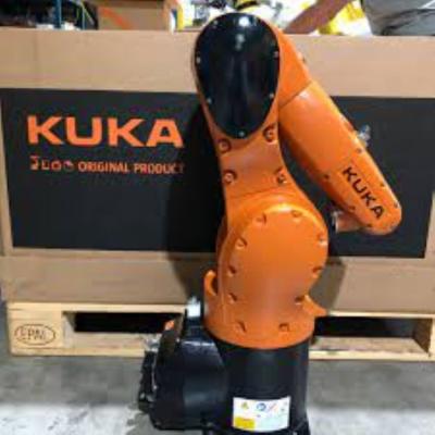 China Kuka brazo robótico industrial 6 eje KR 6 R700 con agarre robótico CNGBS para robot de manipulación automática en venta