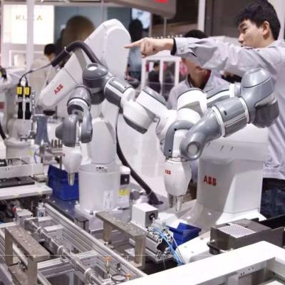 China Mini-braço robótico de 6 eixos ABB IRB 1200 com agarrador robótico CNGBS para manuseio de automação robótica à venda