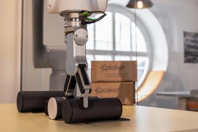 Cina ABB flessibile e nuovo GoFa CRB15000 Cobot con la pinza di presa del robot di Onrobot RG6 in vendita