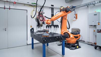 China KUKA KR210 R2700-2 Industrial Robot Arm 6 Axis Robotic Machine Scansonic Laser Welding Torch for Intelligent Laser Processing zu verkaufen