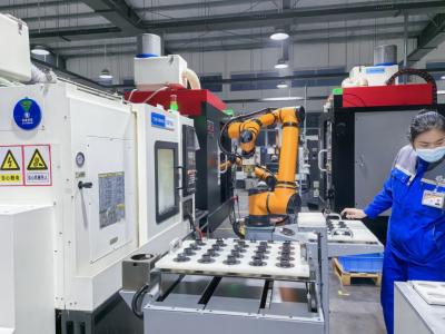 China 10KG Payload Collaborative Robot 6 Axis Industrial Robotic Arm AUBO I10 for sale