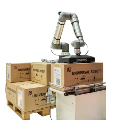 中国 OnRobot ロボットグリッパー 1300mm UR15 インダストリアル コボット CNC 積み卸し 協働ロボット 販売のため