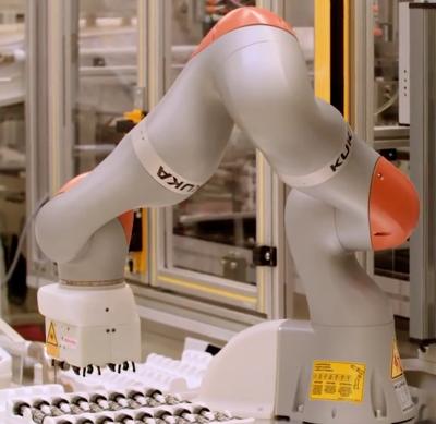 China Original KUKA Cobot LBR IIWA 7 14 Reach 820mm Mechanical Machining Polishing Cobot Robotic Arm with Robot End Tooling for sale