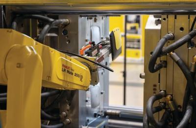 China Kleine Robots Fanuc LR Mate 200iD/7L Veelzijdige 6-assige Robot Draagvermogen 7kg Bereik 911mm Lichtgewicht Robotarm voor Automatisering Te koop