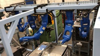 China Programming YASKAWA 6 Axis Industrial Robotic Arm Machine Tending Machine Automation Robot Workstation With Gripper for sale