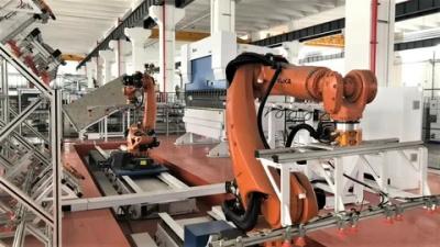 China Automatische KR 20 R1820-2 E Industriële Robotarm Geen Onderricht Vereist Handling Pluk Robot Werkstation Met Grijper Geleiderail Te koop