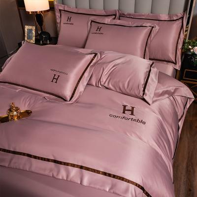 Cina Home Ultra Soft 2023 Lavatorio Silk Comforter Cover Letto Set Con Disegno Personalizzato in vendita