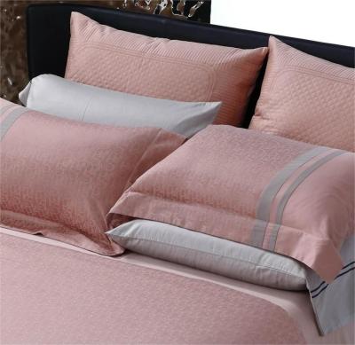 China Gepersonaliseerde kleur 300tc stof 100% puur katoen beddengoed Set voor luxe hotel en familie Te koop