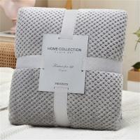 China Gift 3ps Quantity Recycled Polyester Pineapple Check Flannel Blanket with Thickened for sale