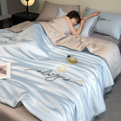 Cina Silky Tencel Summer Quilt Set 4 Ice Silk Thin Quilts per lavaggio in macchina 60 Numero di tessuti in vendita