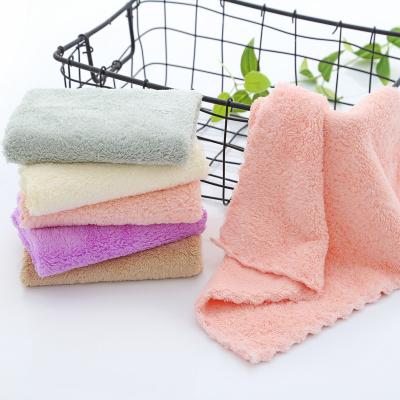 中国 乾燥密度 サンゴ毛 小型四角タオル 25*25 ドビー・ボーダー・パターンのハンドタオル 販売のため