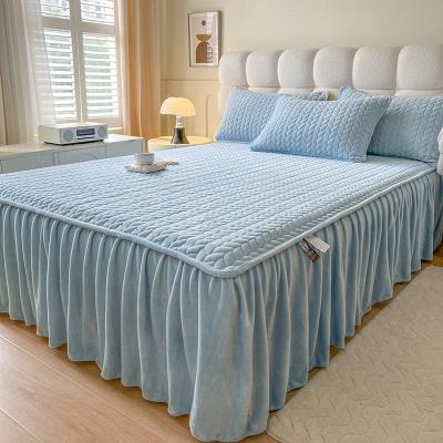 China Eenpersoonsbed Koralen fluweel beddek met kantenvulling Antistatisch katoenen flanel-bedrok Te koop