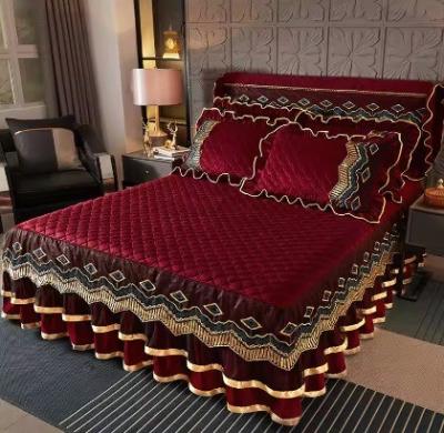 Cina Set di biancheria da letto gonna coperta cuscino con ricamo pizzo tessuto ecologico e morbido in vendita