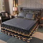Cina Set di biancheria da letto gonna coperta cuscino con ricamo pizzo tessuto ecologico e morbido in vendita