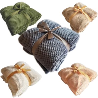Cina 2023 Dimensioni personalizzate Colorato Corallino Fleece Copertura per sonnellino ufficio e bambini lancio in vendita