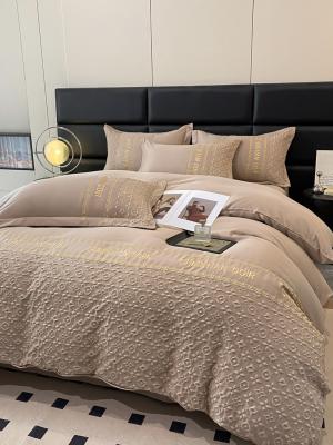 Cina Kit di matrimonio in quattro pezzi 2024 Lavaggio in rilievo di classe A Tencel di seta con disegno geometrico in vendita