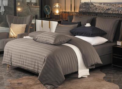 Cina Set multifunzionale di biancheria da letto a strisce in satinato al 100% in poliestere per la casa o l'hotel in vendita