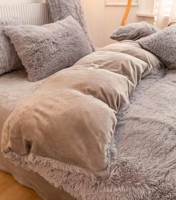 Cina Coperta per coperte di piumaggio di pelliccia personalizzata, set di biancheria da letto invernale morbida senza riempimento in vendita