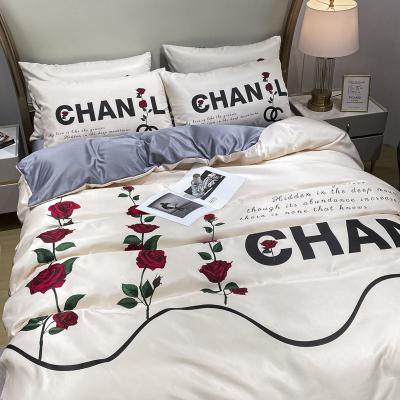 Cina Grado A Sanding 100% poliestere stampato in 3D King Size Set di biancheria da letto di lusso in vendita