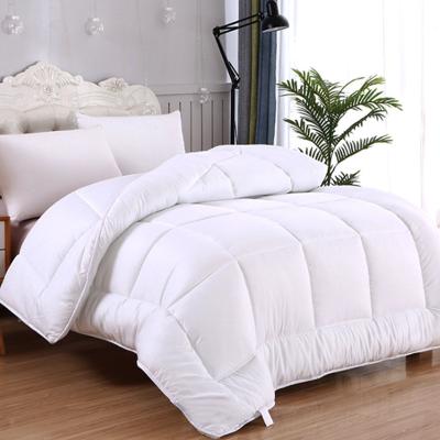 Cina Grandezza Queen Fluffy Down Comforter alternativo raffreddamento e reversibile per il comfort dell'hotel in vendita