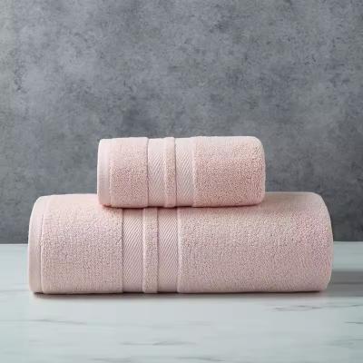 Cina Set di asciugamani ipoallergenici a colori personalizzati 100% cotone più spesso più assorbente morbido in vendita