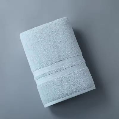 Cina Set di asciugamani ipoallergenici a colori personalizzati 100% cotone più spesso più assorbente morbido in vendita