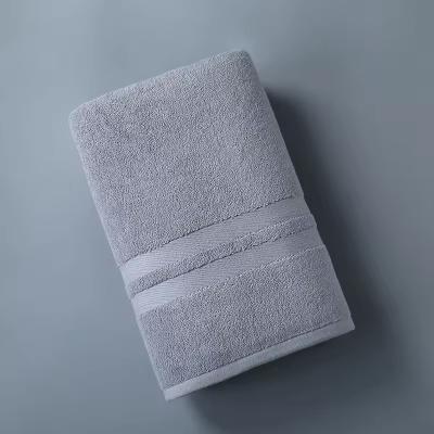 Cina Set di asciugamani ipoallergenici a colori personalizzati 100% cotone più spesso più assorbente morbido in vendita