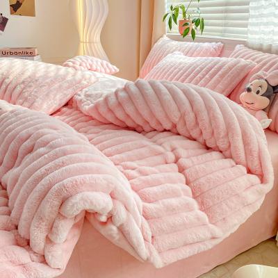 Cina Hot Furry Design Rabbit False Fur Fluffy Plush Caldo Set di copertura di copriletto Set di biancheria da letto in quattro pezzi in vendita