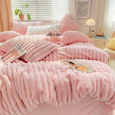 Cina Hot Furry Design Rabbit False Fur Fluffy Plush Caldo Set di copertura di copriletto Set di biancheria da letto in quattro pezzi in vendita
