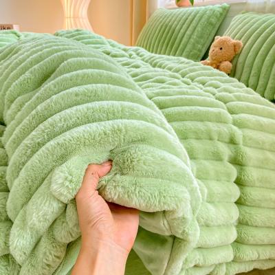 Cina Alza il tuo gioco di biancheria da letto con il set di coperte per coperte di pellicce di coniglio caldo in vendita