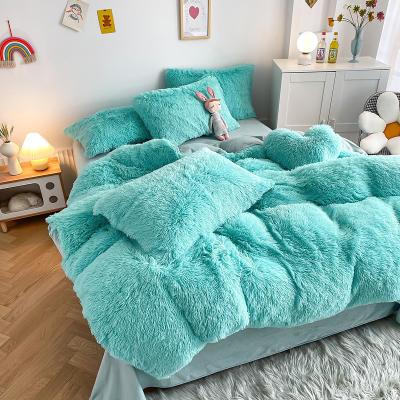 Cina 2024 Caldo Blu Luxury Shaggy Warm Mink Velvet Crystal Lettiera Set per Lettiera Invernale in vendita