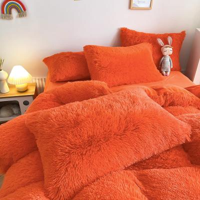 Cina Bright Orange Luxury Shaggy Warm Mink Velvet Crystal Bedding Set per 1.8m 6 piedi letti in vendita