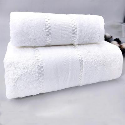 Cina Set di asciugamani da bagno per hotel a cinque stelle con taglia personalizzata in SOLID COLOR 16S Asciugamani di cotone in vendita