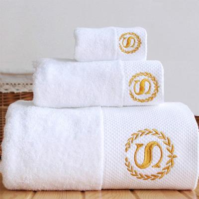 Cina Set di asciugamani da bagno per hotel a cinque stelle con taglia personalizzata in SOLID COLOR 16S Asciugamani di cotone in vendita