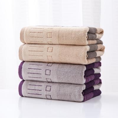 Cina Vivi il lusso del cotone puro con questo set di asciugamani di bagno sostenibile in vendita