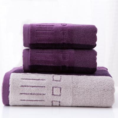 Cina Vivi il lusso del cotone puro con questo set di asciugamani di bagno sostenibile in vendita