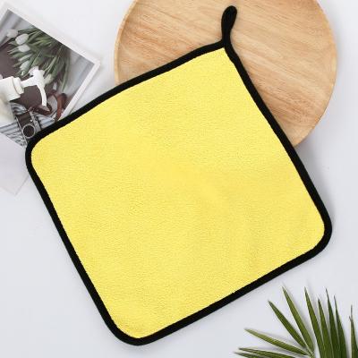 Cina Tappeto di pulizia auto spessore di peluche personalizzato 40x40 asciugamani colorati per auto con microfibra di bordo in vendita